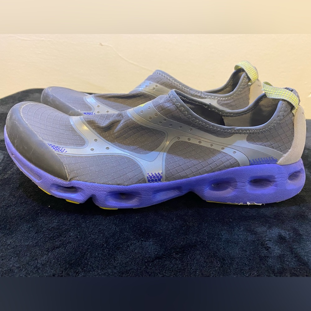 Men’s Columbia Water Pod Swimming Shoes Size 10 Purpl… - Gem